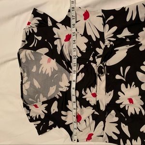 Tops | Daisy Top Large | Poshmark